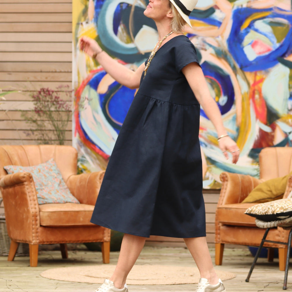 Robe Léna lin blau marine de Quintessence - made in France